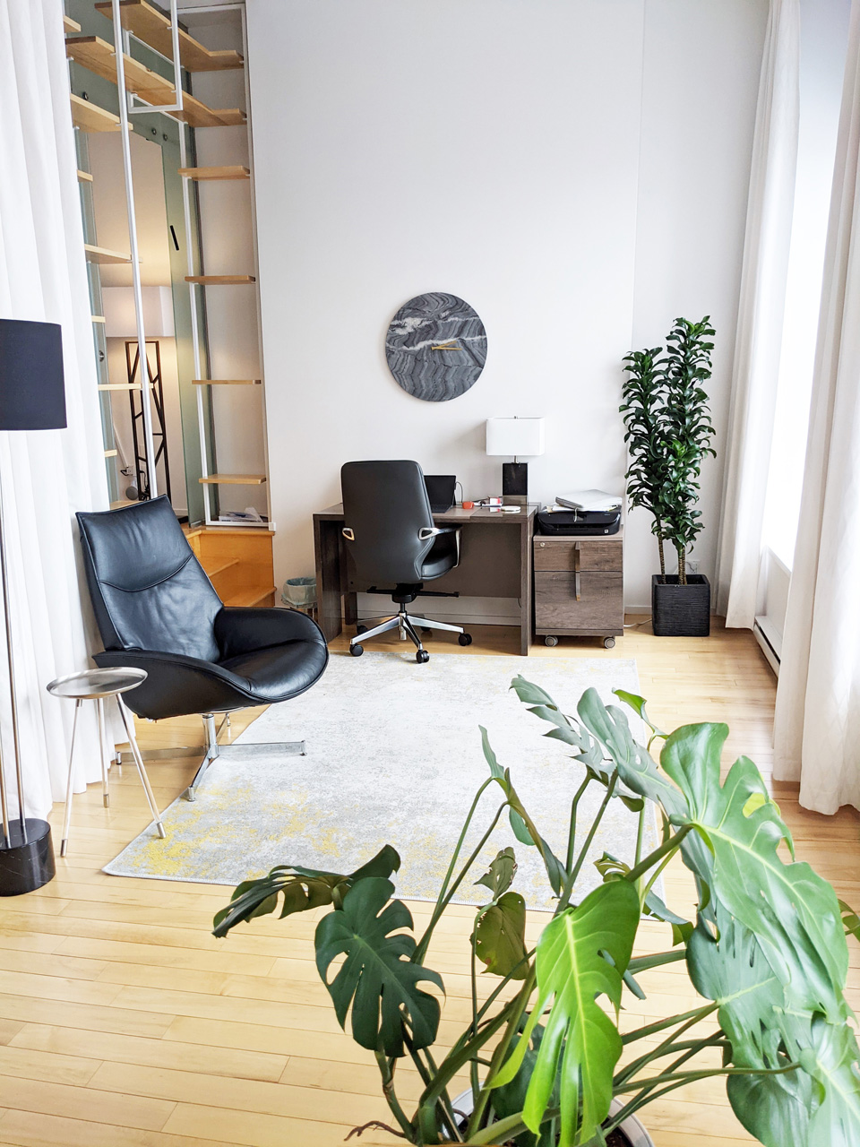 Home Office Design in an Open-Concept Plan in Montreal - Versa Style Design